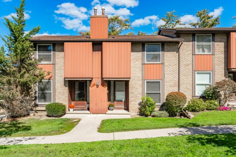 Detached Houses in Guelph: What You Need to Know | House